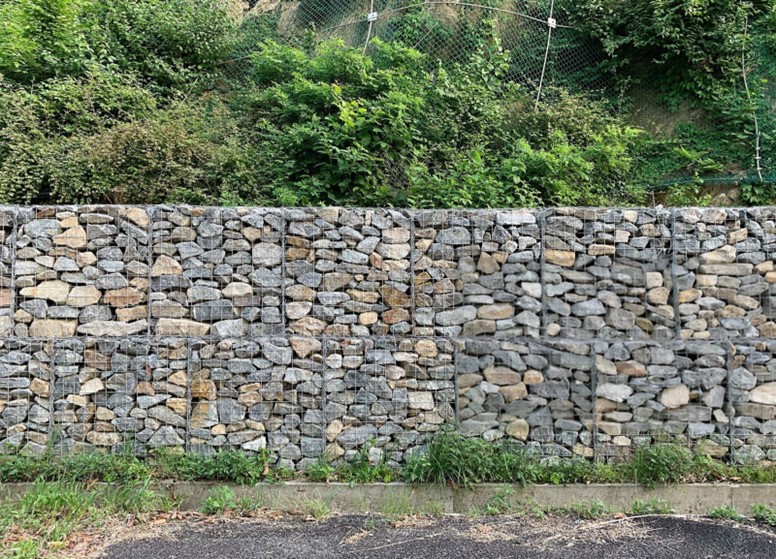 High-quality gabion walls in Saudi Arabia for durable and stylish reta