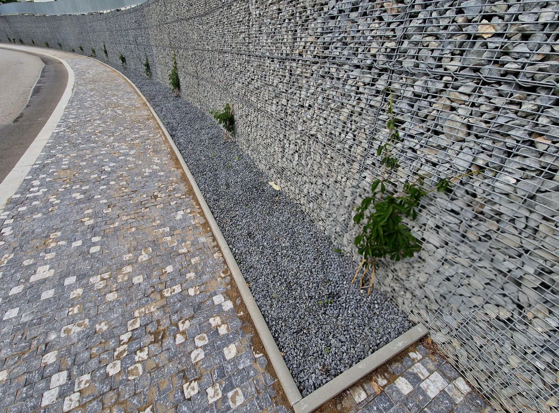 Leaning Retaining Wall - Repair, Prevention Tips on How to Fix